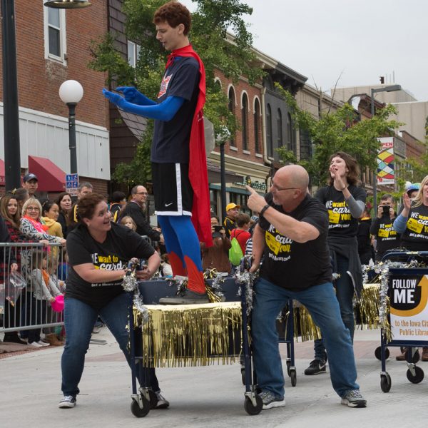 Photos: University of Iowa Homecoming Parade - Little Village