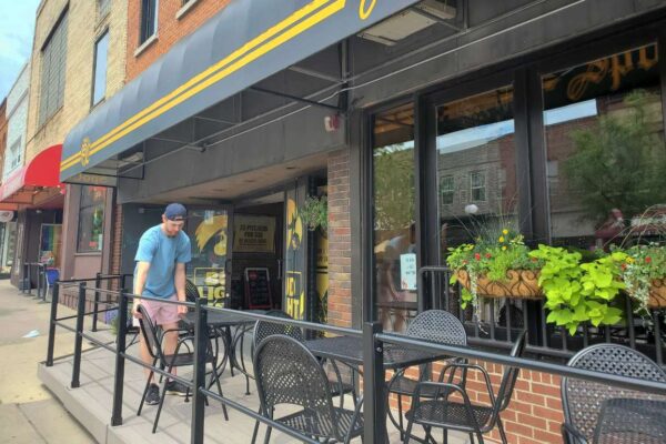 Iowa City bars Archives - Little Village