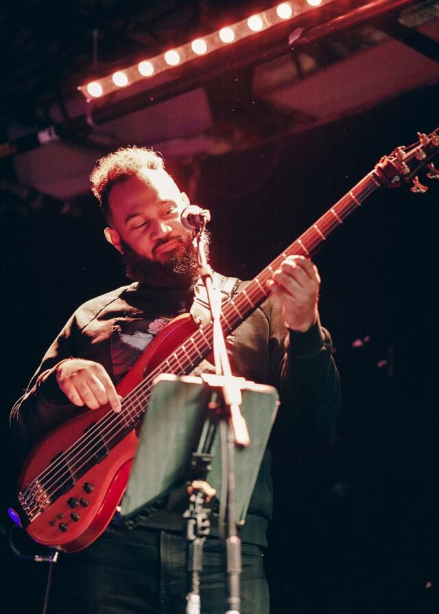 Photo Gallery: Elizabeth Moen and Annalibera at Gabe's - Little Village