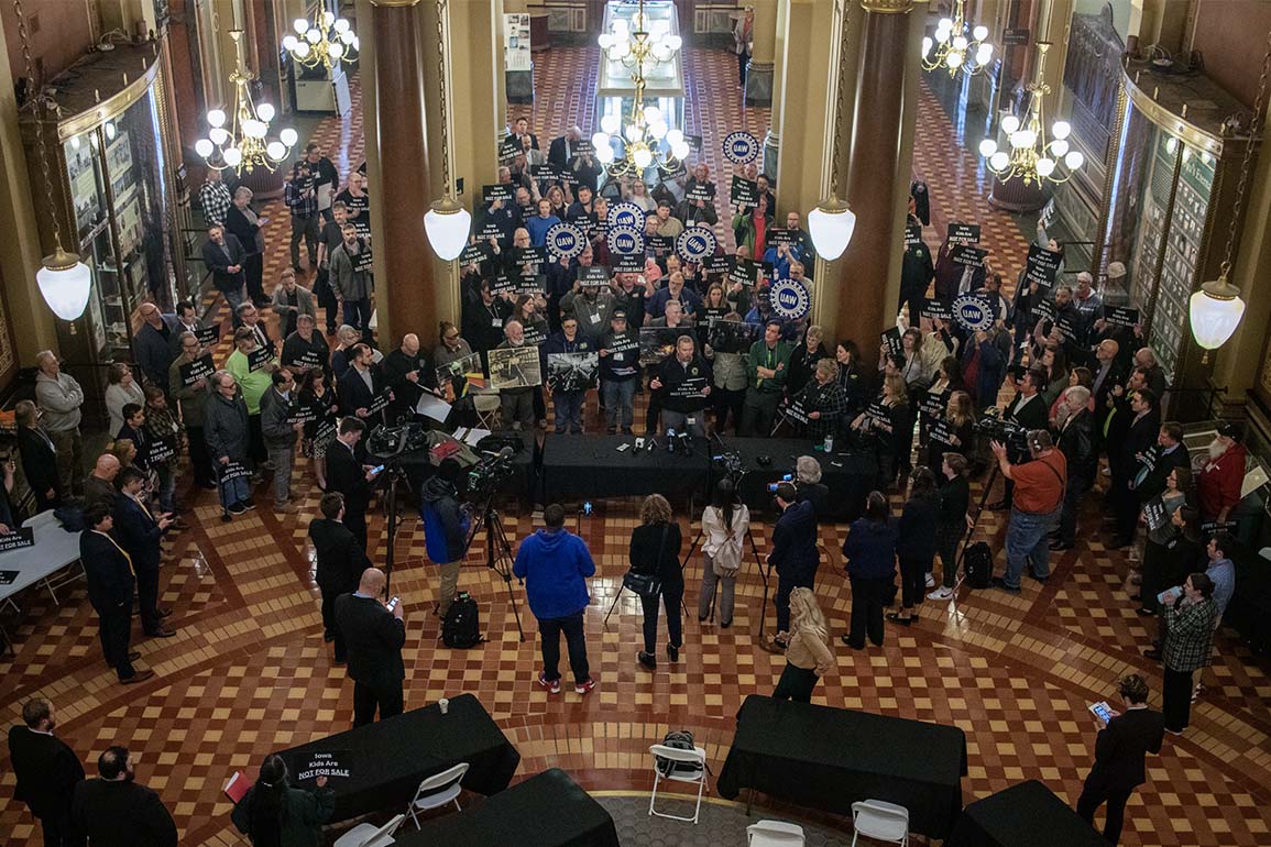 Parents and labor leaders protest Republican plan to loosen child labor ...