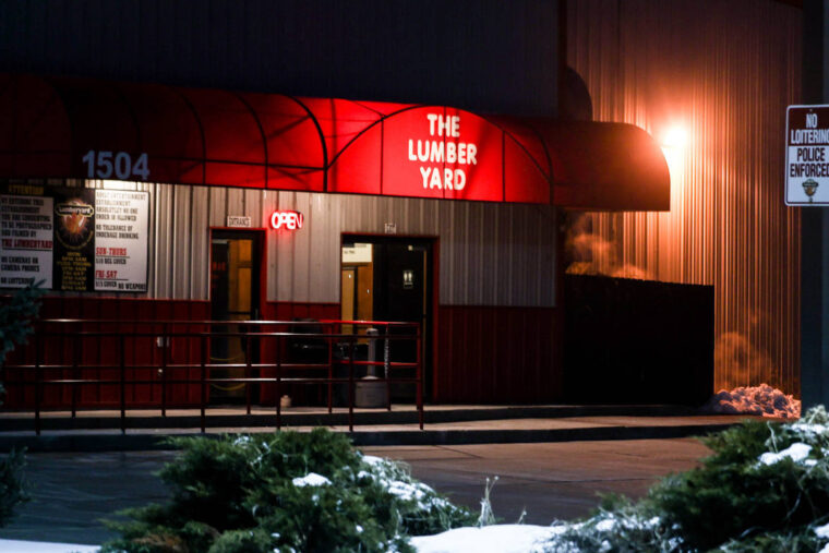 Pole to pole: Visiting every Des Moines strip club in one night ...