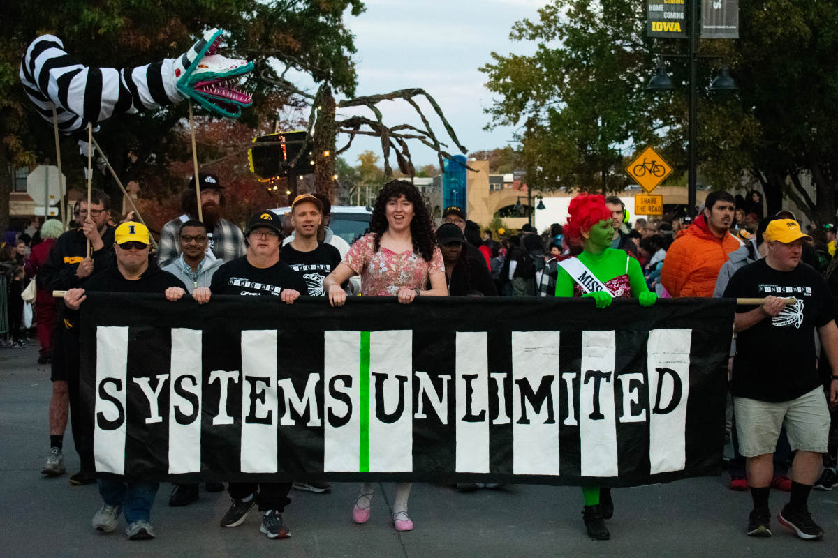 Systems Unlimited at UI Homecoming Parade - Little Village