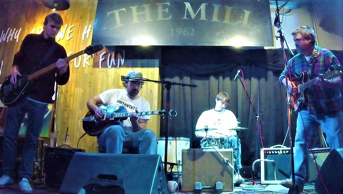 scott cochran family - Little Village