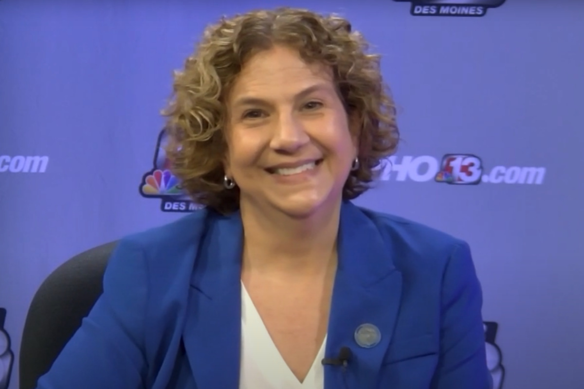 Iowa Sen. Claire Celsi dies at age 59 - Little Village