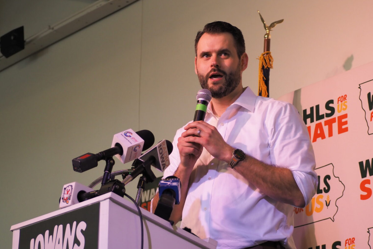 Complaint against Sen. Zach Wahls dismissed by Iowa Senate Ethics ...
